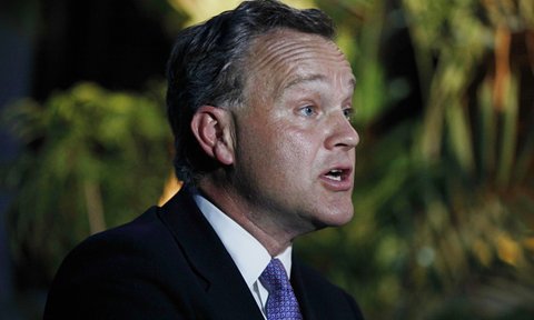 Mark Simmonds, démissionne des revenus « trop bas » - KalaraNet Magazine